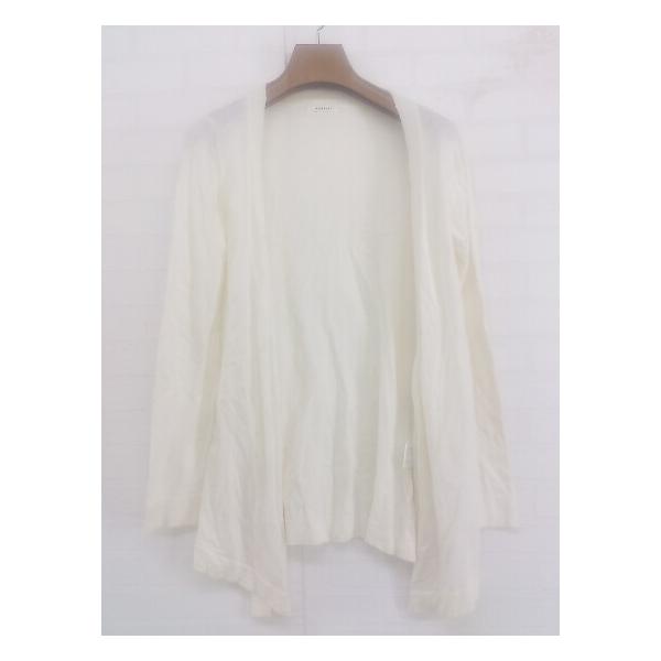 管理番号： 130107000421920240603ベースW835/大付属品： 無<br>正面側や袖にシミの様な汚れあり。<br>ウエストベルトが欠品しています。素材： 画像参照色： アイボリー系サイズ： サイズM...