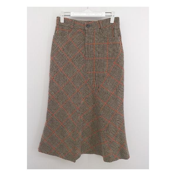 管理番号： 130120000880320240201ベースW596/長個付属品： 無<br>全体的に毛玉あり。素材： 画像参照色： ベージュ ブラウン オレンジ系サイズ： 表記なし梱包サイズ： 通常付属品： 無<br&g...