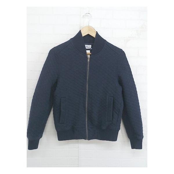 管理番号： 130126001661920231226ベースW607/長付属品： 無<br>全体的に毛羽立ち、色褪せ感あり。<br>内側裾付近に汚れのようなものあり。素材： 画像参照色： ネイビーサイズ： サイズF梱...