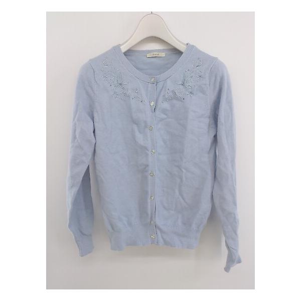 管理番号： 130210000254020240603ベースW74/石付属品： 無<br>首周りや袖口に薄汚れあり。素材： 画像参照色： ブルーグレー系サイズ： サイズM梱包サイズ： 通常付属品： 無<br>首周りや...