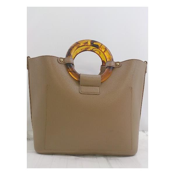 管理番号： 130218001090920240603ベースB127/菅EX付属品： 無<br>内側にシミあり。<br>持ち手に傷あり。<br>所々に汚れあり。素材： レザー系色： キャメルサイズ： 0梱...