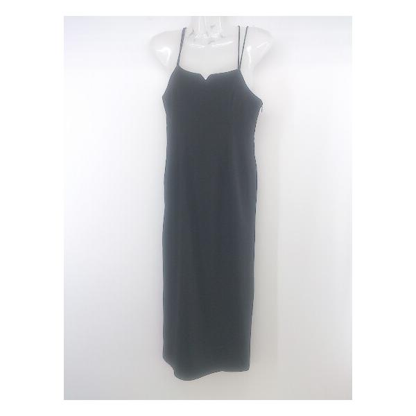 管理番号： 130228000492120240604ベースW110/由付属品： 無<br>多少の使用感あり。<br>肩ひもは長さ調節可能です。素材： 画像参照色： ブラックサイズ： サイズS梱包サイズ： 通常付属品...