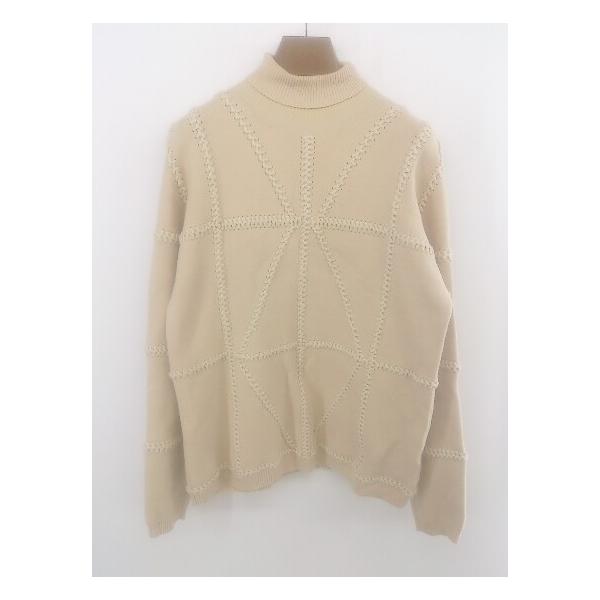 管理番号： 130307000504320240604ベースW108/由EX付属品： 無<br>襟部分に汚れ、シミあり。素材： 画像参照色： ライトベージュ系サイズ： サイズS梱包サイズ： 通常付属品： 無<br>襟...