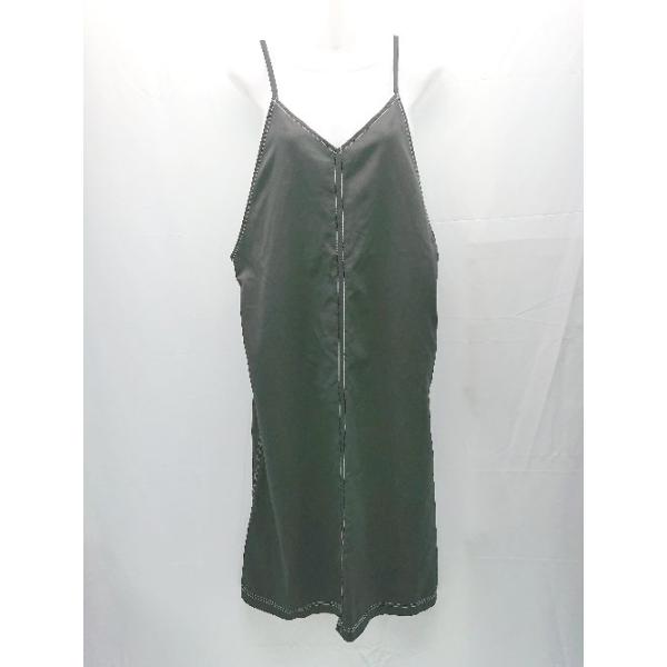 管理番号： 130421002000120240604ベースW/IY付属品： 無<br>肩ストラップは調整可能です。素材： 画像参照色： ブラックサイズ： Mサイズ梱包サイズ： 通常付属品： 無<br>肩ストラップは...