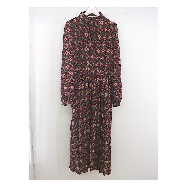 管理番号： 130426002060020240604ベースW181/成付属品： リボン素材： 画像参照色： ブラック レッド ベージュ系サイズ： 表記なし梱包サイズ： 通常付属品： リボン採寸サイズ： 通常