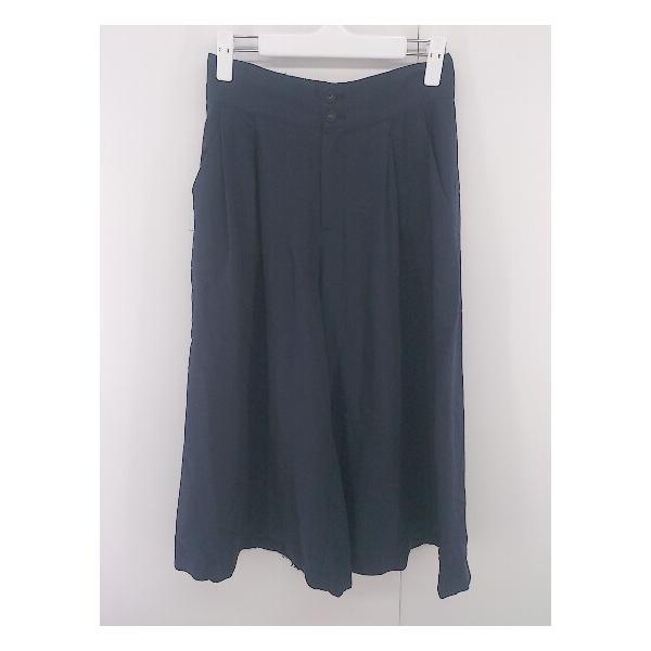 管理番号： 130525001084720240604ベースW88/友付属品： 無<br>裾部分に擦れがありますが、その他大きなダメージはありません。素材： 画像参照色： ネイビーサイズ： 表記なし梱包サイズ： 通常付属品： 無...