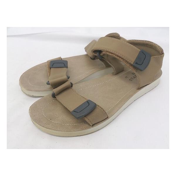 管理番号： 130530000333120240920ベースS579/横付属品： 無<br>全体的に汚れあり。素材： 合成繊維系/ラバーソール色： ベージュサイズ： サイズ L梱包サイズ： 通常付属品： 無<br>全...