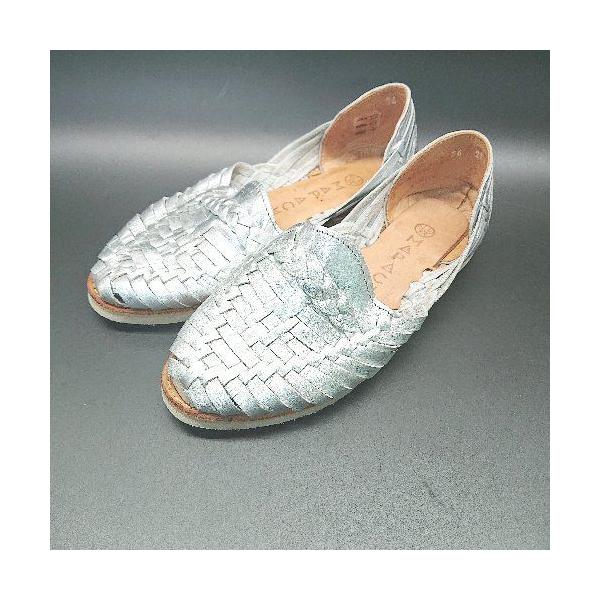 管理番号： 130619001773620250306ベースS/NS付属品： 無<br>使用感あり素材： レザー系/ラバーソール色： シルバーサイズ： サイズ表記なし梱包サイズ： 通常付属品： 無<br>使用感あり採...