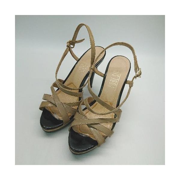 管理番号： 130626002104520250307ベースS/I付属品： 無<br>側面擦れあり素材： レザー系/ラバーソール-色： ベージュ系サイズ： サイズ23.5梱包サイズ： 通常付属品： 無<br>側面擦れ...