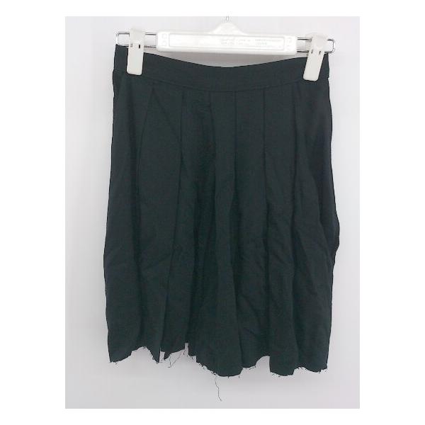 管理番号： 130704003357920240606ベースW157/石付属品： 無<br>素材タグなし<br>裾に前持ち主が切ったと思われる跡あり。素材： 表記なし色： ブラックサイズ： 表記なし梱包サイズ： 通常...