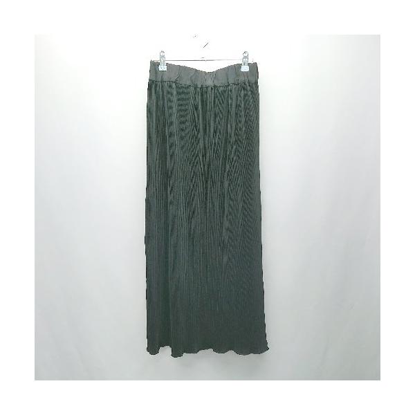 管理番号： 130712000504520250226ベースW/T<br>付属品： ペチコート<br>ほつれあり<br>素材： 画像参照<br>色： ブラック<br>サイズ： サイ...