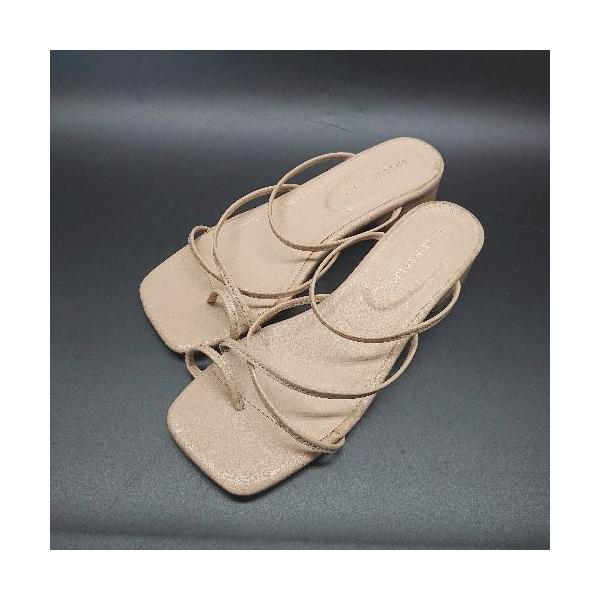 管理番号： 130721002467320230925ベースS/HM付属品： 無<br>かかと?がれあり素材： レザー系/ラバーソール色： ベージュサイズ： サイズS梱包サイズ： 通常付属品： 無<br>かかと?がれ...