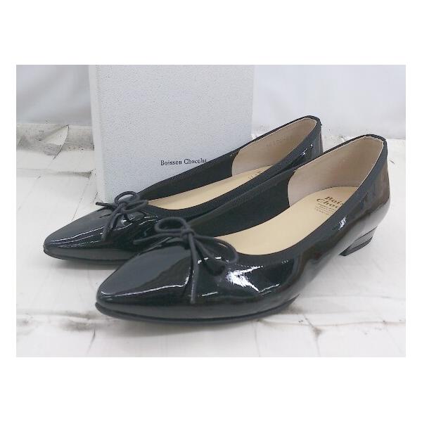 管理番号： 130725001000120240111ベースS172/石付属品： 箱<br>所々に擦れ、汚れ、シワあり。<br>アウトソールに使用感あり。<br>ヒール部分に傷あり。素材： エナメル/ラバ...