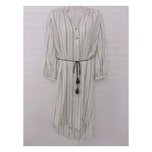 管理番号： 130725001258620250122ベースW808/菅付属品： 新品タグ 紐<br>定価 1.3万円素材： 画像参照色： アイボリー ブラックサイズ： サイズF梱包サイズ： 通常付属品： 新品タグ 紐<b...