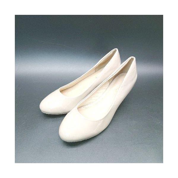 管理番号： 130726002385520230927ベースS/SM付属品： 無素材： レザー系/ラバー系ソール色： ベージュサイズ： サイズ24梱包サイズ： 通常付属品： 無採寸サイズ： 通常