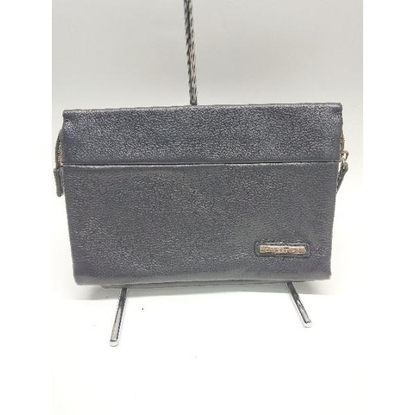 管理番号： 130816007740520240408ベースB1/赤付属品： 無<br>四隅に擦れあり素材： レザー系色： ブラックサイズ： 0梱包サイズ： 通常付属品： 無<br>四隅に擦れあり採寸サイズ： 通常