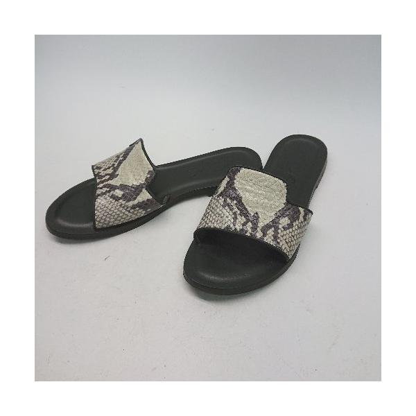 管理番号： 131005001008920241019ベースS/MY付属品： 無<br>全体的に使用感あり素材： レザー系/ラバーソール色： ブラック/アイボリーサイズ： 表記なし梱包サイズ： 通常付属品： 無<br&gt...