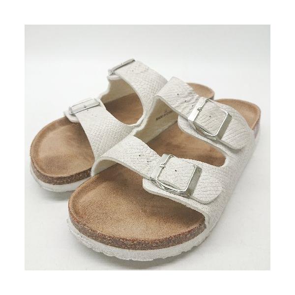 管理番号： 131124000106120241020ベースS/O付属品： 無<br>全体的に使用感、インソ−ル汚れ素材： 布系/ラバ−系ソール色： ホワイトサイズ： サイズLL梱包サイズ： 通常付属品： 無<br>...