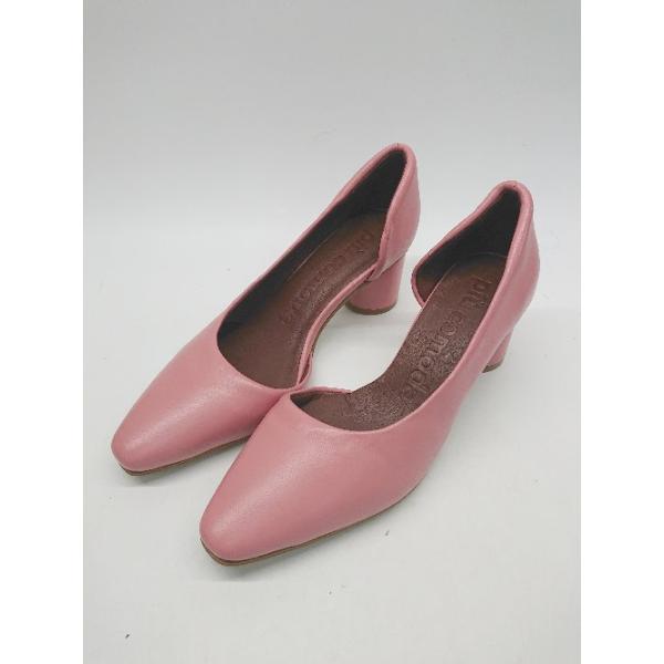 管理番号： 140216001930120240403ベースS3/辻付属品： 無<br>表面かかと部分剥がれあり。<br>ヒール部分傷あり。 素材： レザー系/ラバーソール色： ピンクサイズ： サイズ37梱包サイズ：...