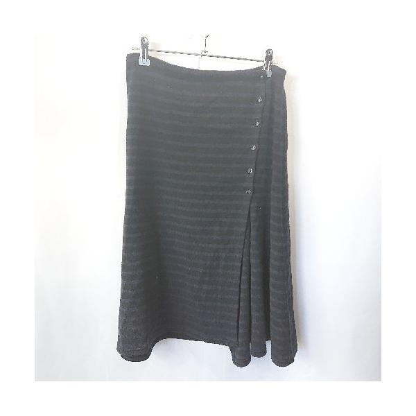 管理番号： 140514003942920240614ベースW/OM付属品： 替えボタン1個素材： 画像参照色： ネイビーサイズ： サイズ表記なし梱包サイズ： 通常付属品： 替えボタン1個採寸サイズ： 通常