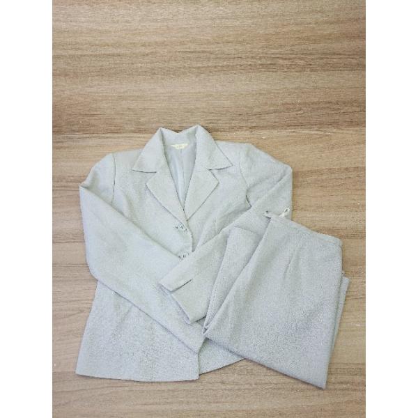 管理番号： 140605009715820240618ベースW/AC付属品： 替えボタン１個<br>袖口に汚れあり素材： 画像参照色： グレーサイズ： サイズ11AR梱包サイズ： 通常付属品： 替えボタン１個<br>...