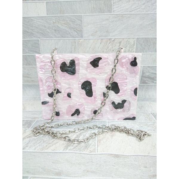 管理番号： 140611002912920240628ベースB/友付属品： 無<br>所々に多少の傷あり。<br>ショルダーベルトは取り外し可能です。素材： プラスチック系色： ピンクサイズ： 0梱包サイズ： 通常付...