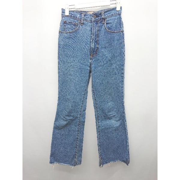 管理番号： 140624000081420240708ベースW/大付属品： 無<br>裾などに汚れあり。素材： 画像参照色： インディゴサイズ： サイズS梱包サイズ： 通常付属品： 無<br>裾などに汚れあり。採寸サ...