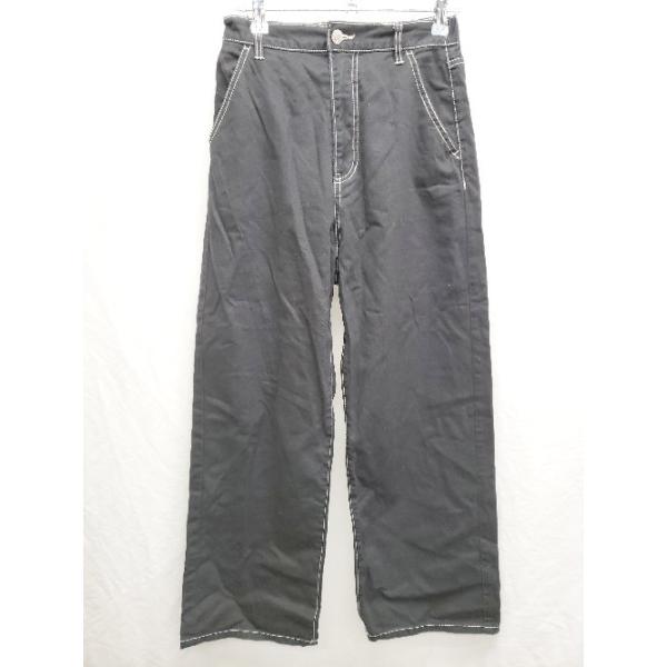 管理番号： 140624000272620240723ベースW/石付属品： ショルダーベルト<br>ショルダーベルトは取り外し可能です。肩ひもは調節可能です。素材： 画像参照色： ブラックサイズ： サイズF梱包サイズ： 通常付属...