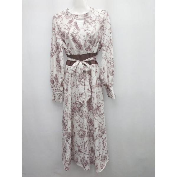 管理番号： 140624002883220240708ベースW91/辻付属品： ボウタイ 素材： 画像参照色： オフホワイト系 ブラウンサイズ： サイズM梱包サイズ： 通常付属品： ボウタイ 採寸サイズ： 通常