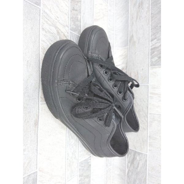 管理番号： 140624004330920240723ベースS/友付属品： 無<br>所々に汚れあり素材： ラバー系/ラバーソール色： ブラックサイズ： サイズ23.0cm梱包サイズ： 通常付属品： 無<br>所々に...
