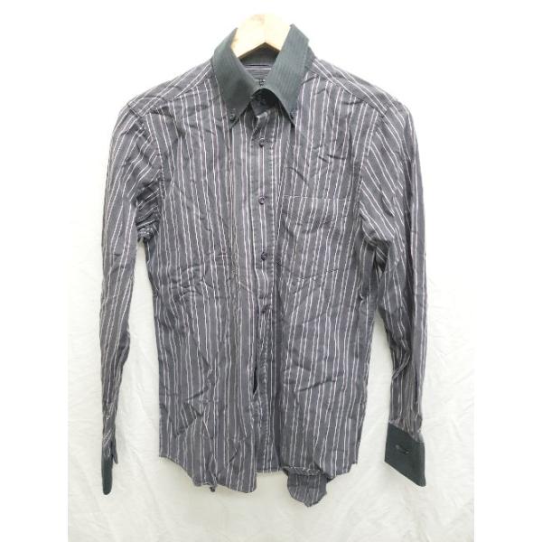 管理番号： 140710001522120250620ベースW/石付属品： 無<br>首周りに薄汚れあり。素材： 画像参照色： ダークグレー パープル系 マルチサイズ： サイズM梱包サイズ： 通常付属品： 無<br>...