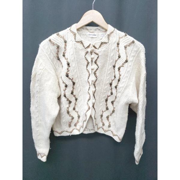 管理番号： 140710002605020240828ベースW111/辻付属品： 無<br>所々に毛玉あり。素材： 画像参照色： ライトベージュサイズ： サイズM梱包サイズ： 通常付属品： 無<br>所々に毛玉あり。...