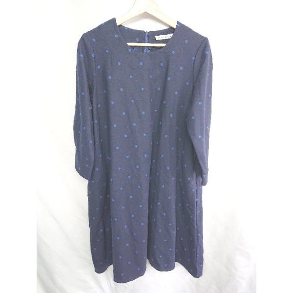 管理番号： 140718000279120240828ベースW/OM付属品： 替えボタン1個素材： 画像参照色： ネイビーサイズ： サイズ表記なし梱包サイズ： 通常付属品： 替えボタン1個採寸サイズ： 通常