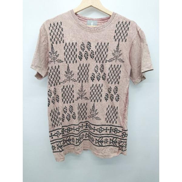 管理番号： 140726001107120240806ベースW/友付属品： 無<br>首周りに汚れあり素材： 画像参照色： ピンク系サイズ： 表記なし梱包サイズ： 通常付属品： 無<br>首周りに汚れあり採寸サイズ： 通常