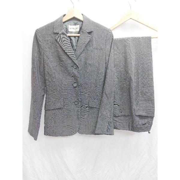 管理番号： 140726003426120240920ベースW117/辻付属品： 無<br>ジャケットの所々に汚れあり。素材： 画像参照色： ダークグレー系サイズ： サイズ38梱包サイズ： 通常付属品： 無<br>ジ...