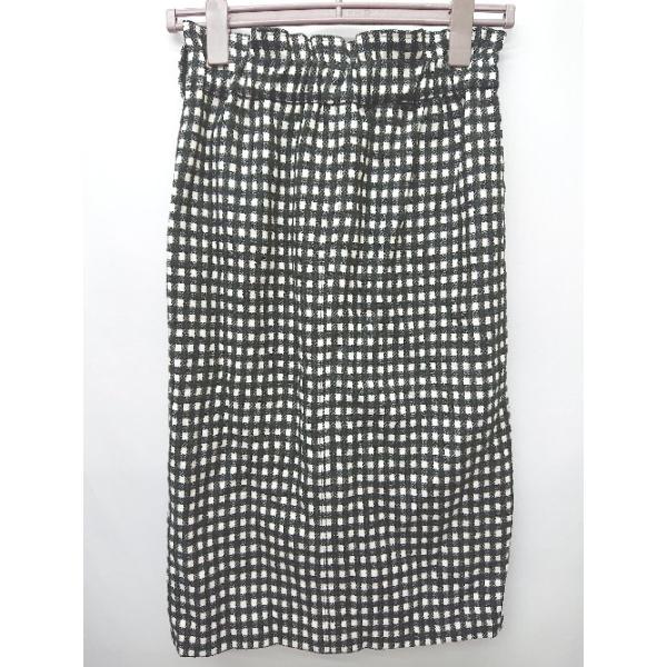 管理番号： 140726003582420240829ベースW119/辻付属品： ウエストベルト<br>背面下部に汚れあり。素材： 画像参照色： ブラック ホワイトサイズ： サイズ38梱包サイズ： 通常付属品： ウエストベルト&...