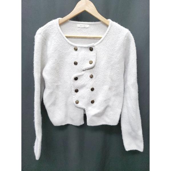 管理番号： 140820000498620240920ベースW38/小付属品： 無<br>使用に伴う毛羽立ちあり。<br>右袖口にほつれあり。素材： 表記なし色： ホワイト系サイズ： 表記なし梱包サイズ： 通常付属品...