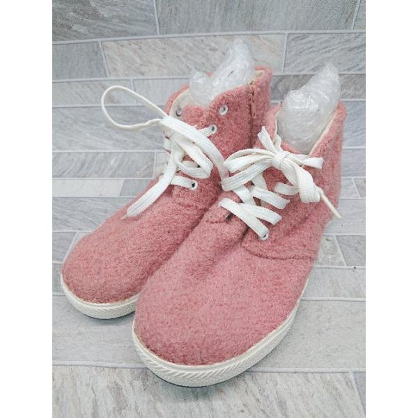 管理番号： 140820001437420241122ベースS96/辻付属品： 無<br>所々に薄汚れあり。<br>アウトソールに擦り減りあり。素材： ボア系/ラバーソール色： ピンクサイズ： サイズLL梱包サイズ：...