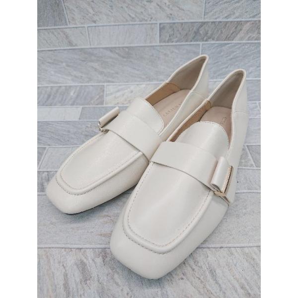 管理番号： 140820004698620240920ベースS97/辻付属品： 無素材： レザー系/ラバーソール色： オフホワイト系サイズ： サイズLL梱包サイズ： 通常付属品： 無採寸サイズ： 通常