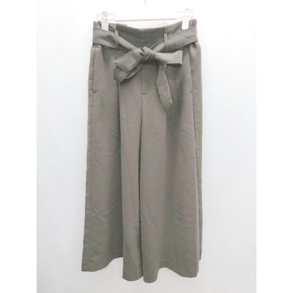 管理番号： 140909000351620241001ベースW16/梅付属品： ウエストリボン<br>繊維の付着あり。素材： 画像参照色： カーキサイズ： サイズ36梱包サイズ： 通常付属品： ウエストリボン<br>...