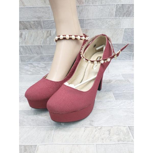 管理番号： 140909003942320240920ベースS103/辻付属品： 無<br>所々に汚れ、擦れあり。<br>アウトソールに擦り減りあり。素材： 合成繊維系/ラバーソール色： レッド系サイズ： サイズL梱...