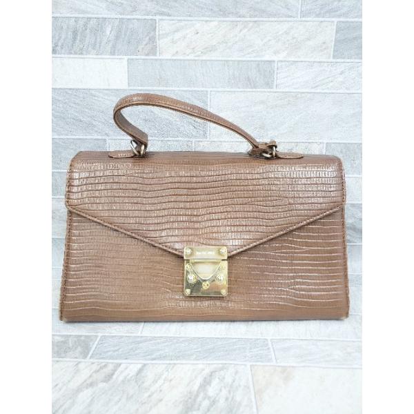 管理番号： 140909004602520240927ベースB27/七付属品： 無<br>所々に傷や汚れあり。素材： レザー系色： ブラウンサイズ： 0梱包サイズ： 通常付属品： 無<br>所々に傷や汚れあり。採寸サ...