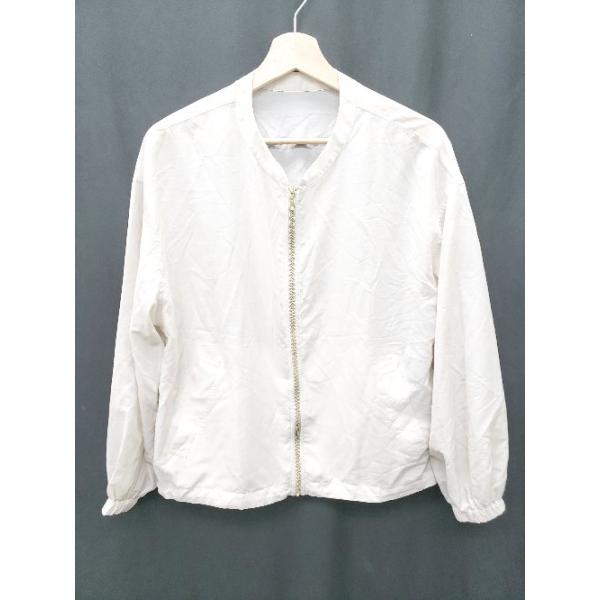 管理番号： 140925000124620241011ベースW36/七付属品： 無<br>首周りに汚れあり。素材： 画像参照色： ベージュサイズ： サイズF梱包サイズ： 通常付属品： 無<br>首周りに汚れあり。採寸...