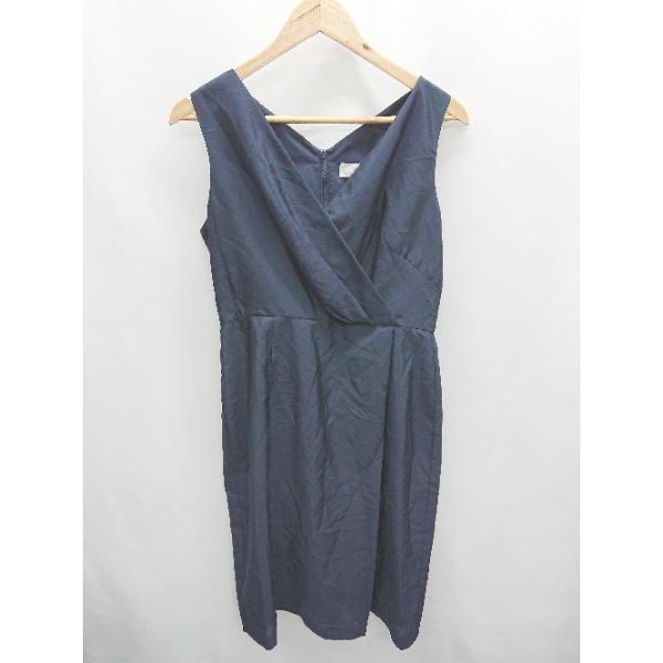 管理番号： 140925000317220241009ベースW33/七付属品： ラップ巻きスカート素材： 画像参照色： ネイビーサイズ： サイズ42梱包サイズ： 通常付属品： ラップ巻きスカート採寸サイズ： 通常