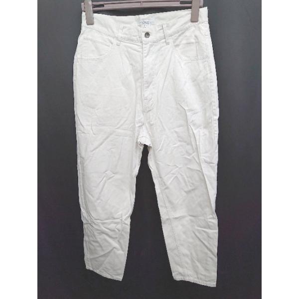 管理番号： 140925001720920241025ベースW４２/七付属品： 無<br>使用感あり。素材： 画像参照色： ホワイトサイズ： サイズM梱包サイズ： 通常付属品： 無<br>使用感あり。採寸サイズ： 通常