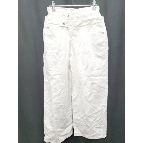 管理番号： 140925002666920241025ベースW４４/七付属品： 無<br>裾部分にダメージあり。素材： 画像参照色： ホワイトサイズ： サイズSC梱包サイズ： 通常付属品： 無<br>裾部分にダメージ...