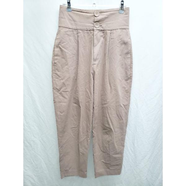 管理番号： 140925004989720241011ベースW18/梅付属品： 無<br>ウエスト部分に汚れあり。素材： 画像参照色： くすみピンクサイズ： サイズS梱包サイズ： 通常付属品： 無<br>ウエスト部分...
