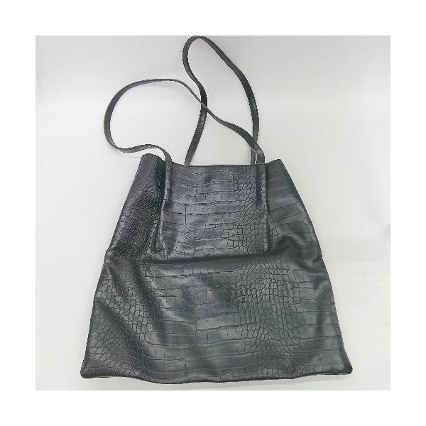 管理番号： 141010000375420241101ベースB/Y付属品： 無<br>ほつれあり素材： 革系色： ブラック サイズ： 0梱包サイズ： 通常付属品： 無<br>ほつれあり採寸サイズ： 通常