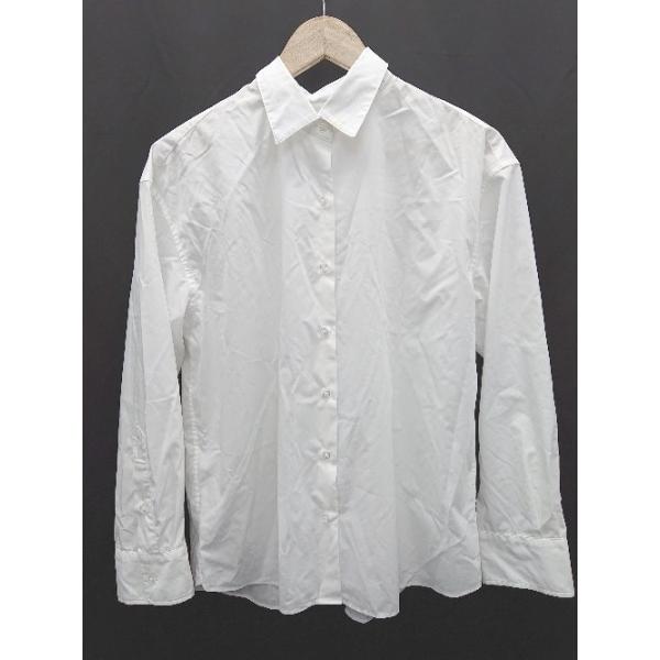 管理番号： 141016000686320241025ベースW211/増付属品： 無<br>襟にシミの様な汚れあり。素材： 画像参照色： ホワイトサイズ： サイズS梱包サイズ： 通常付属品： 無<br>襟にシミの様な...