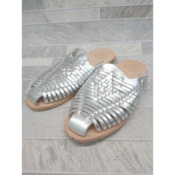 管理番号： 141023001747820241127ベースS115/辻付属品： 無<br>所々薄汚れあり。<br>アウトソールにすり減りあり。素材： レザー系/ラバーソール色： シルバーサイズ： サイズ36梱包サイ...